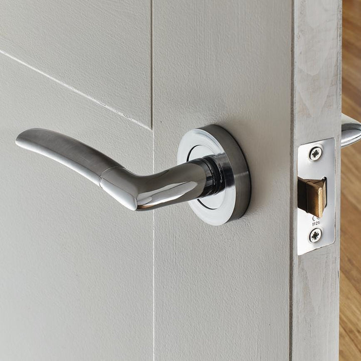 Howdens Interior Door Handles – Home Up Design